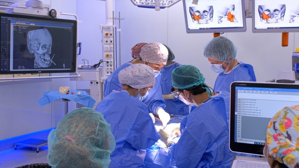 BCN3D MOVEO: A fully Open Source 3D printed robot arm